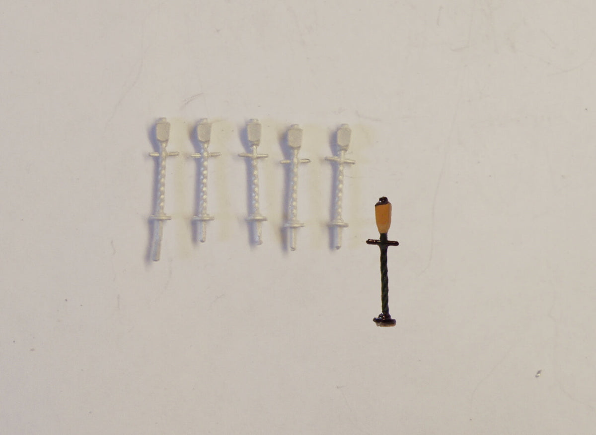 B42 (1) LSWR station lamps (5) - N GAUGE - – PD Marsh Models