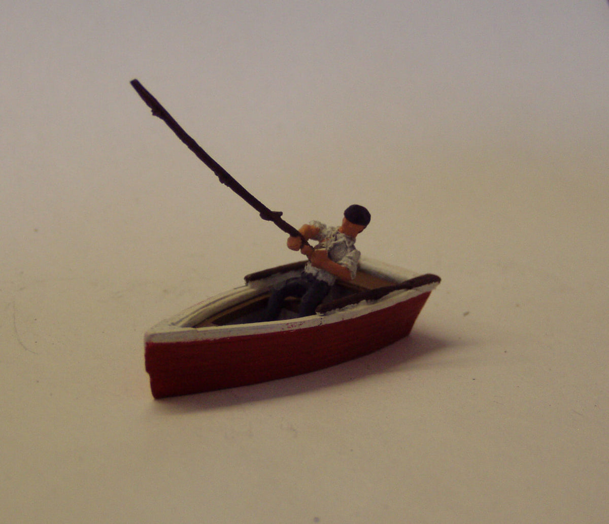 Z33 Man fishing from row boat - OO GAUGE - – PD Marsh Models
