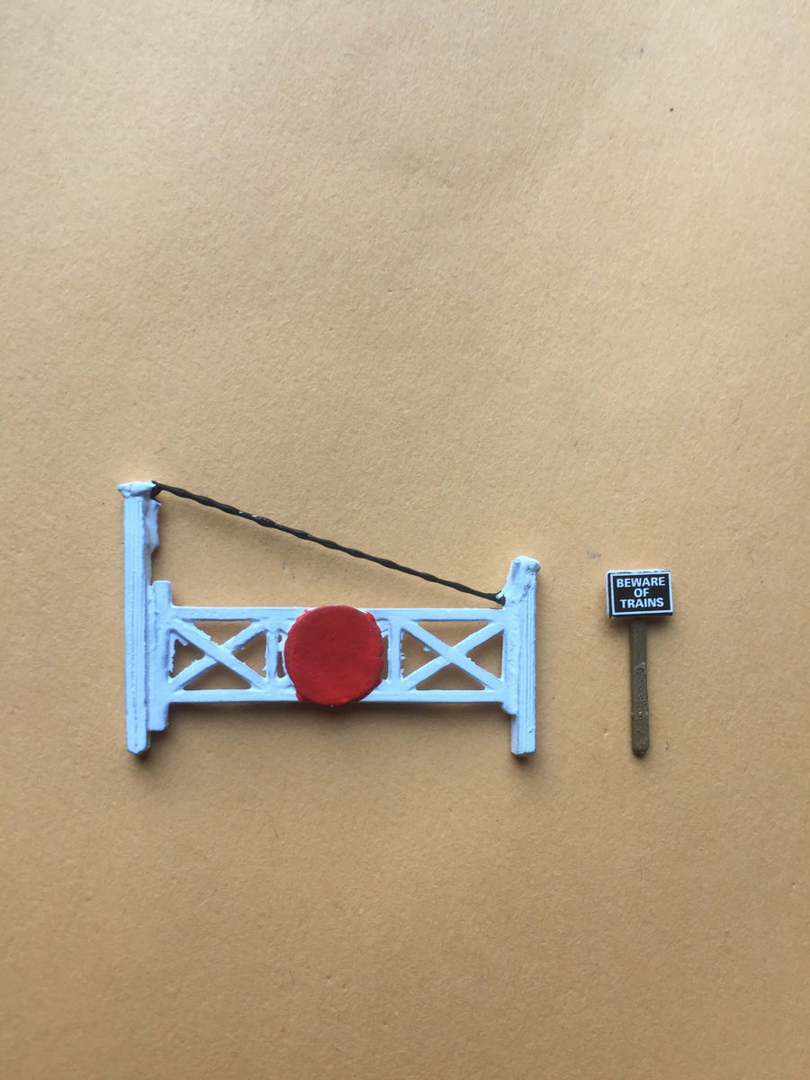 X60 Single track level crossing gates / bye law notice boards - N GAUG ...
